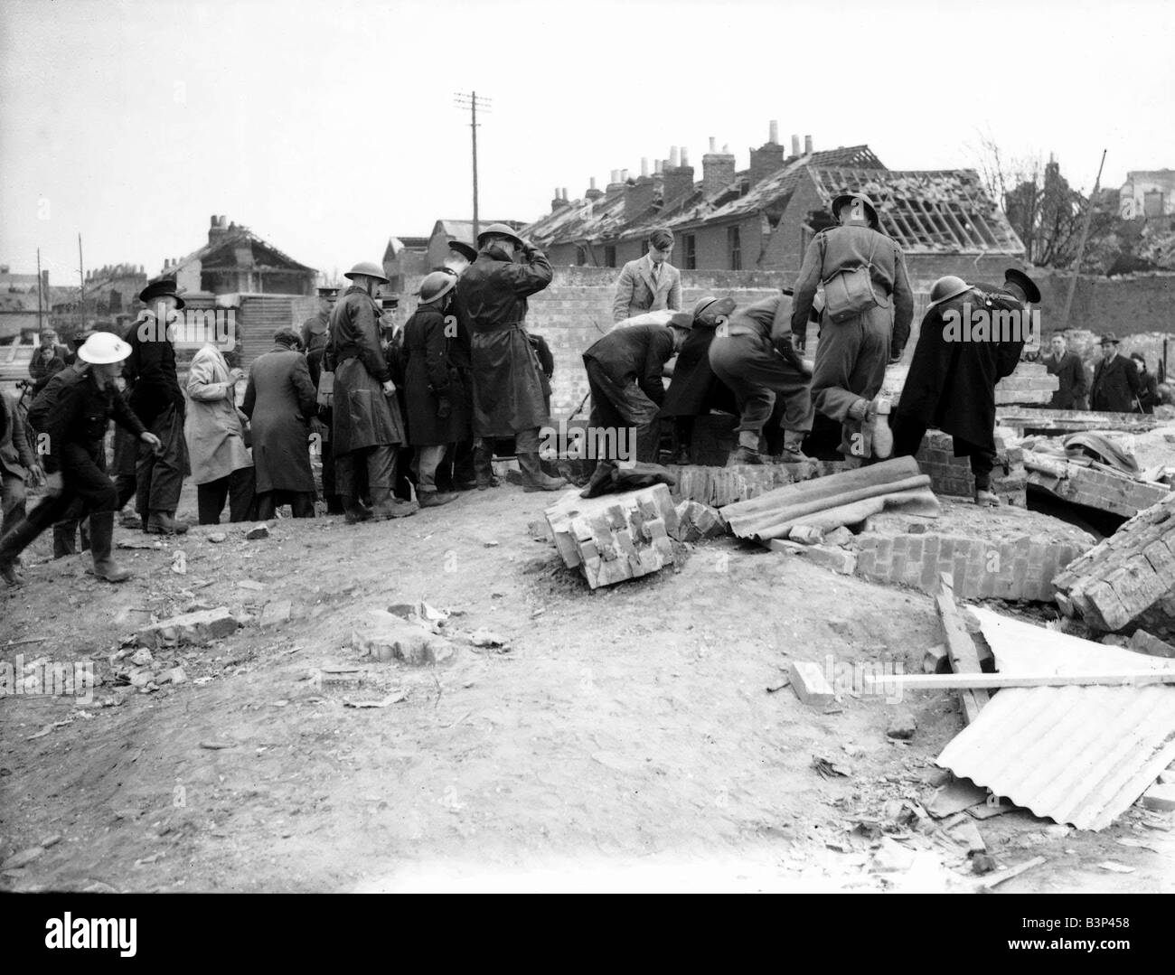 WW2 Air Raid Damage Bomb damage at Portsmouth The people of Portsmouth ...