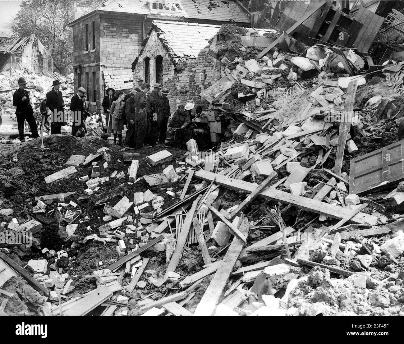 WW2 Air Raid Damage Bomb damage at Bath Rescue workers search through ...
