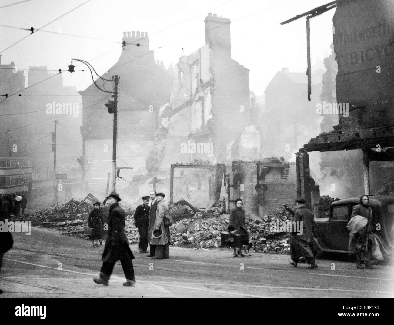 Bombed street ww2 hi-res stock photography and images - Alamy