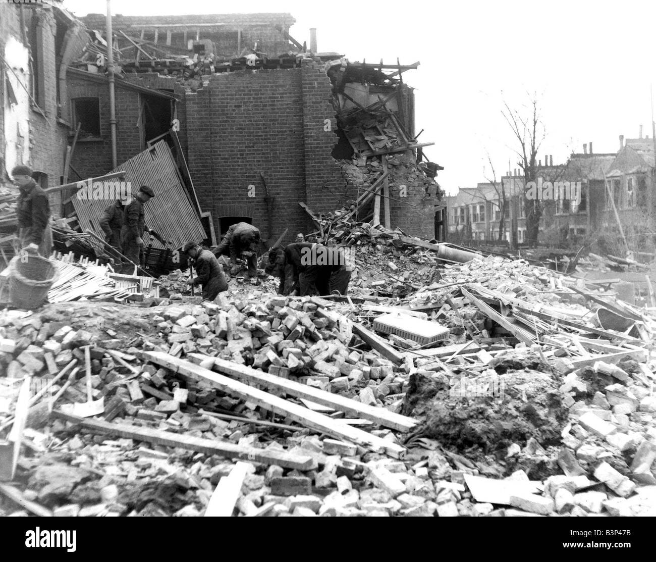 London air raid damage ww2 hi-res stock photography and images - Alamy