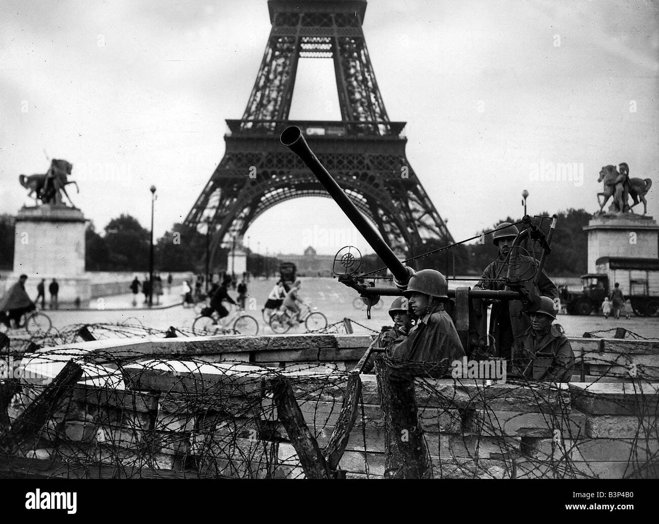 War Invasion of France September 1944 British Troops in Paris by the ...