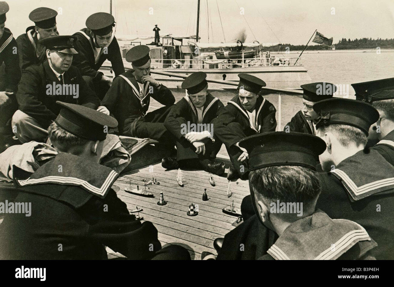 Captain Watts teaches sea cadets all about practical seamanship Stock ...