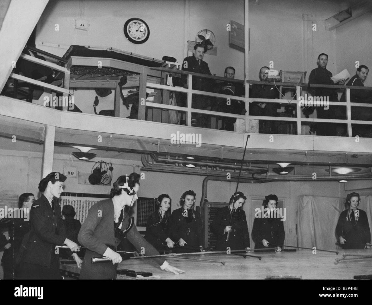 RAF Operations Room June 1941 Pictured women plotting movement of enemy ...