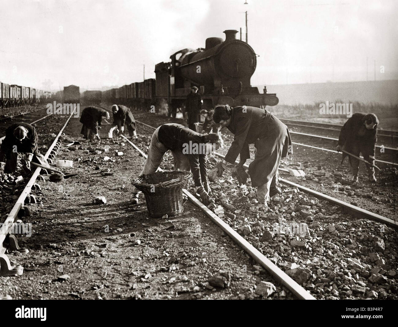 World War Two Women employed by the LNER London North Eastern Railway ...