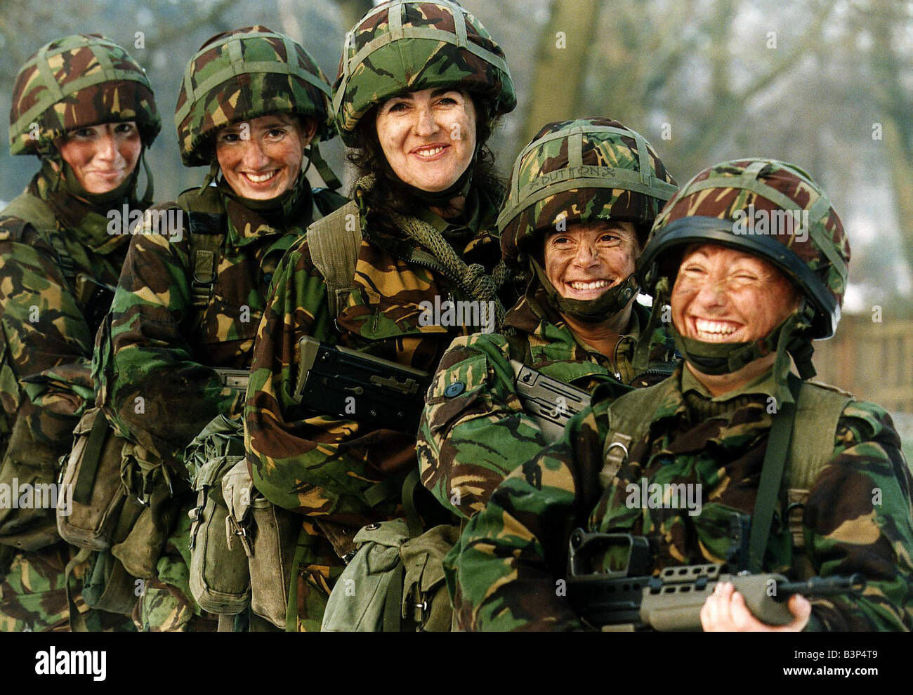 Soldiers smiling hi-res stock photography and images - Alamy