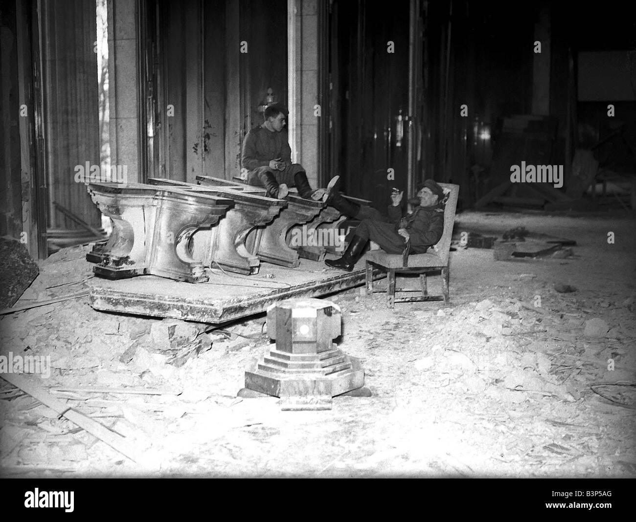 Hitler desk hi-res stock photography and images - Alamy