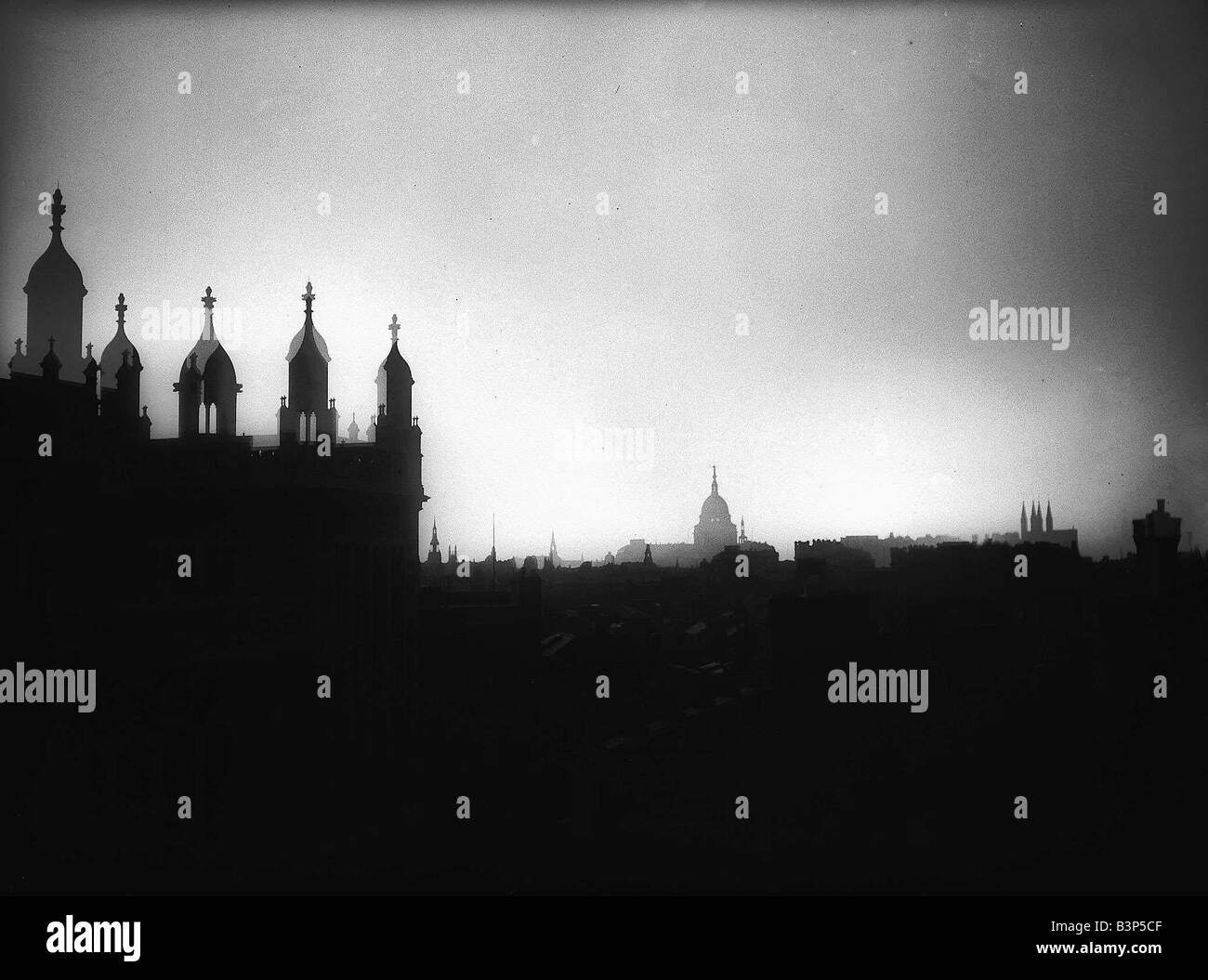 Fire scenes in London during WW2 Stock Photo - Alamy