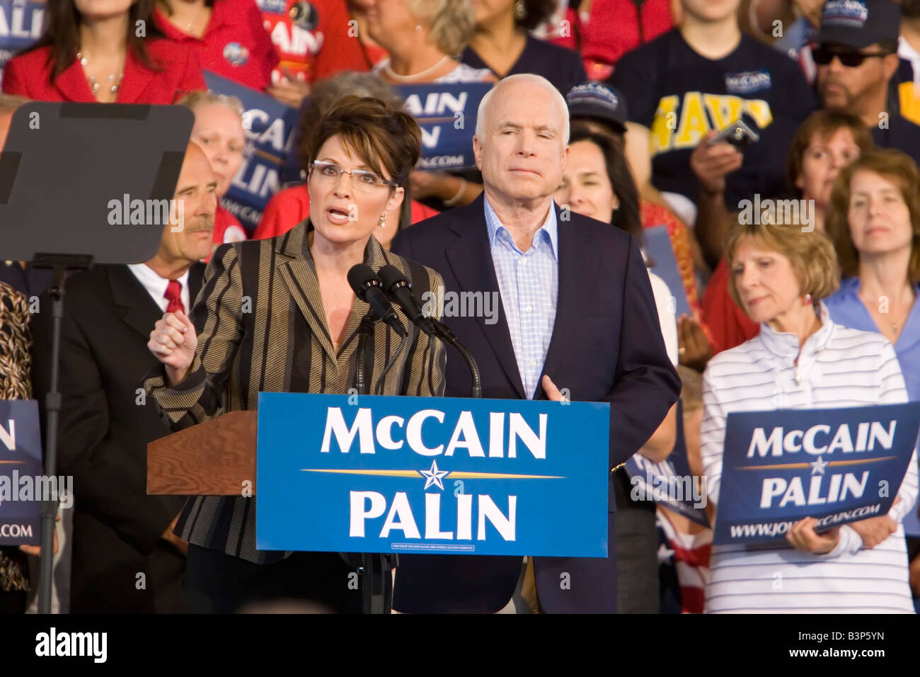 John mccain and sarah palin hi-res stock photography and images - Alamy