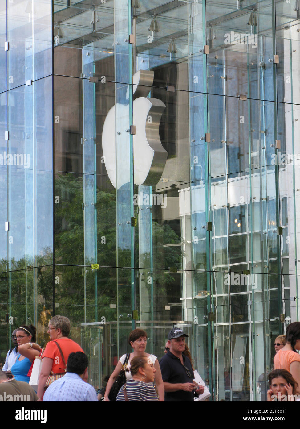 Apple company logo hi-res stock photography and images - Alamy