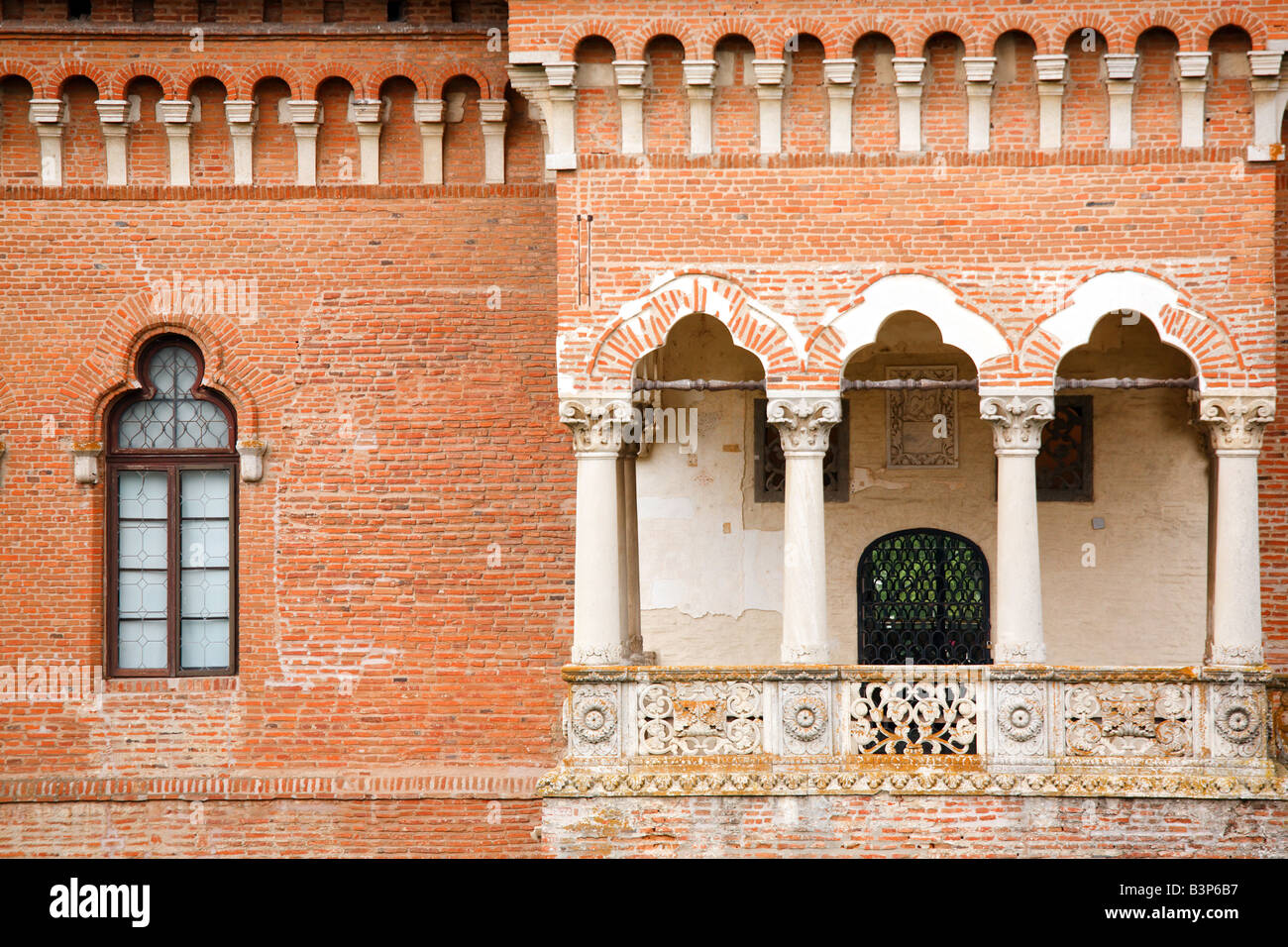 Bricks in house construction in hi-res stock photography and images - Alamy