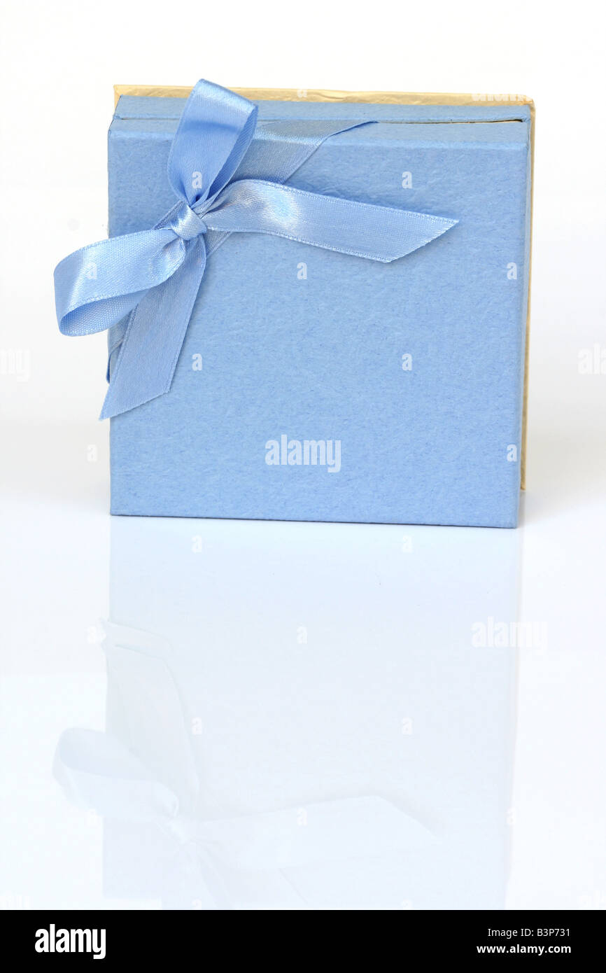 Cyan box hi-res stock photography and images - Alamy