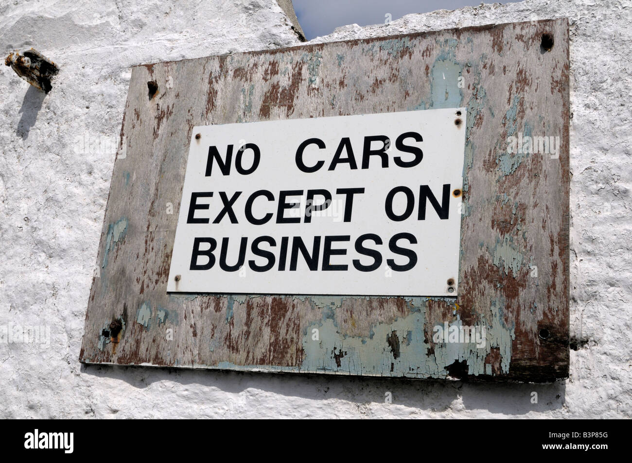 No cars sign hi-res stock photography and images - Alamy