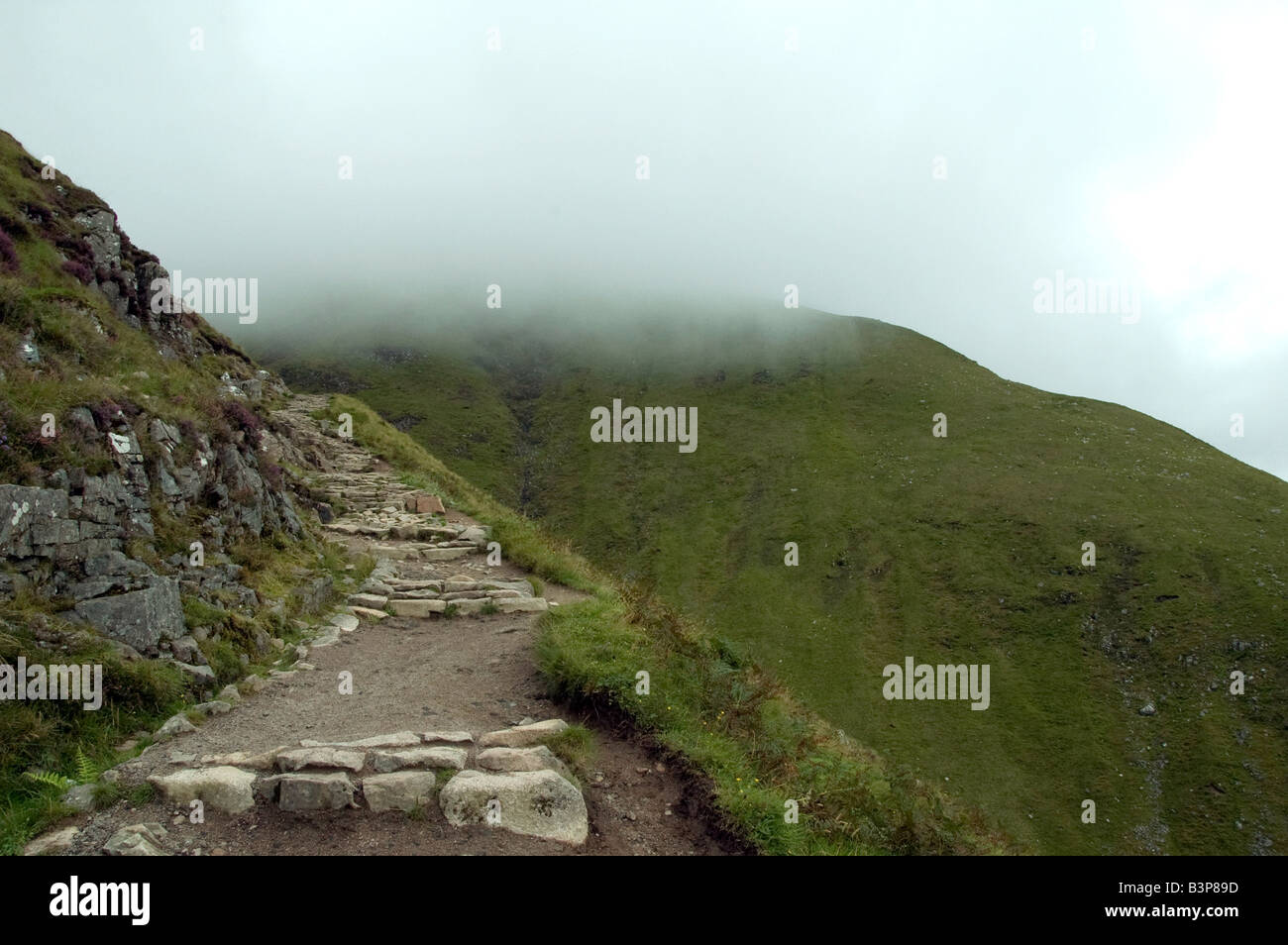 Cloudy path leading up to the summit of Ben Nevis Stock Photo - Alamy