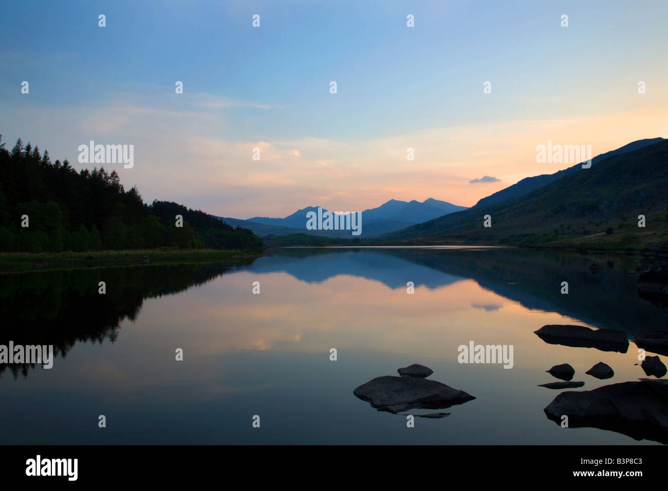 Snowdon horseshoe sunset hi-res stock photography and images - Alamy