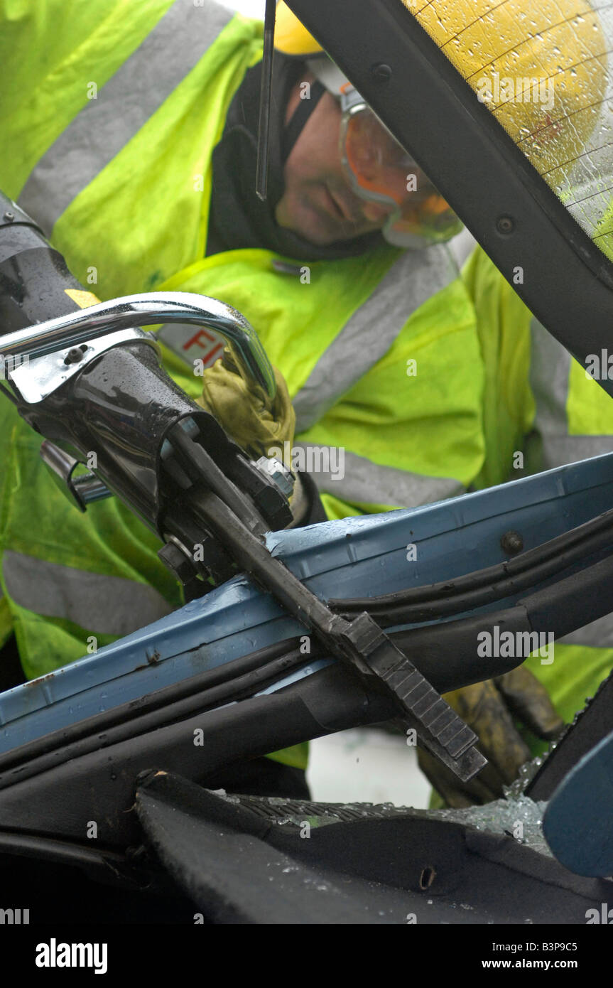 Jaws of life tool hi-res stock photography and images - Alamy