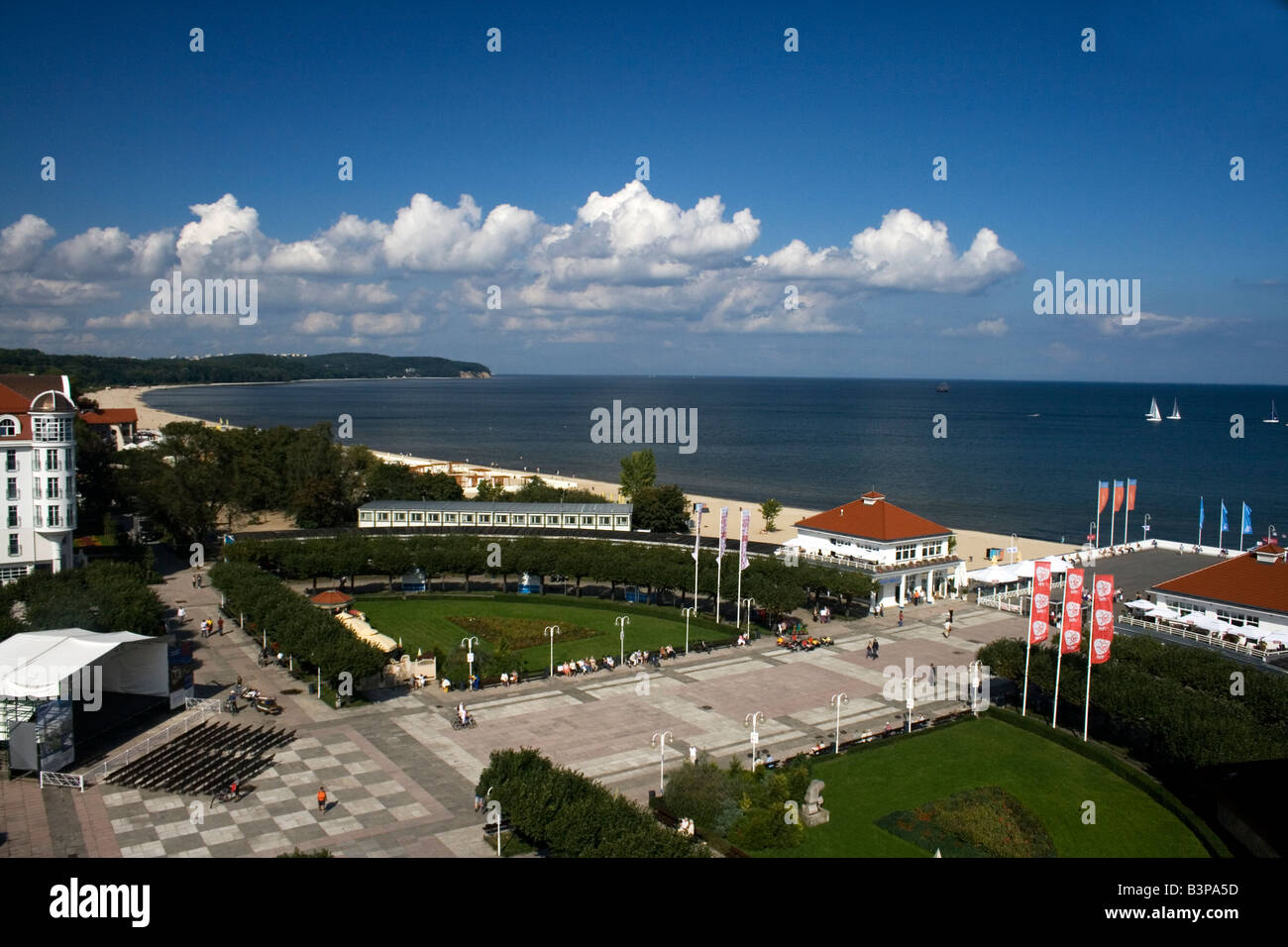 Curative square hi-res stock photography and images - Alamy