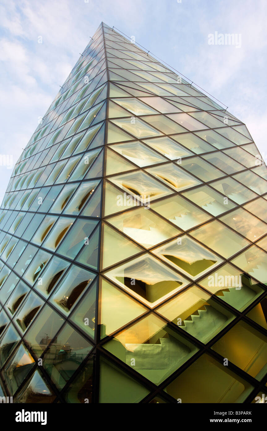 Five sided building hi-res stock photography and images - Alamy