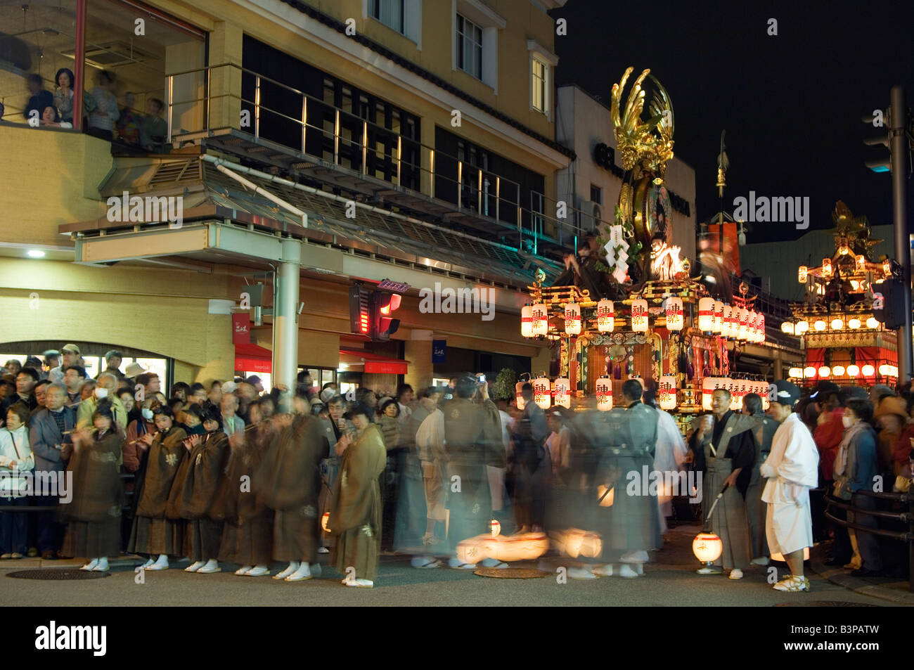 Takayama festival procession hi-res stock photography and images - Alamy