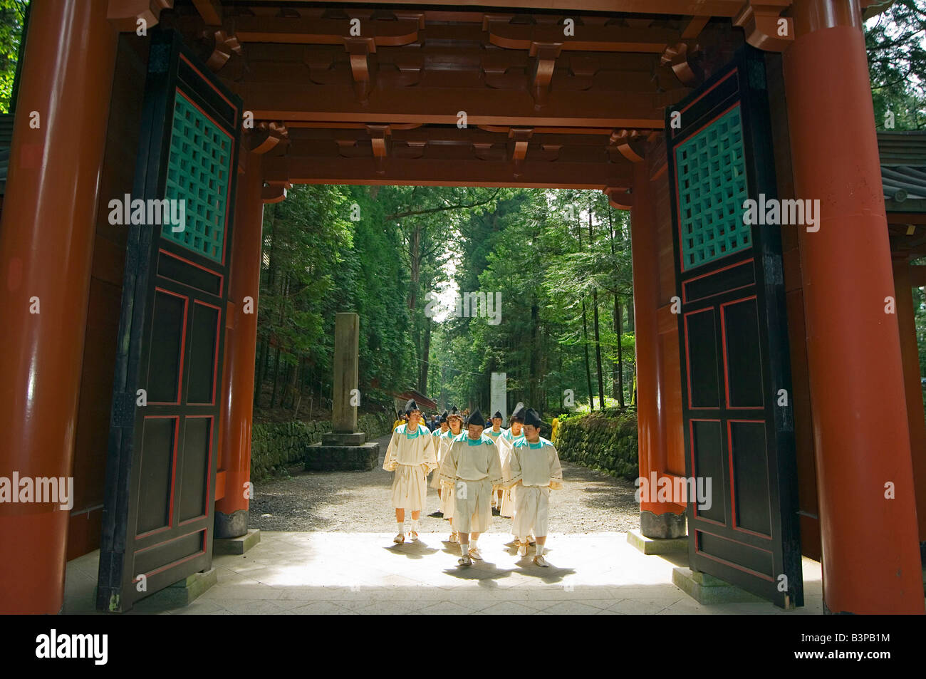 Buddhist shinto priests monks hi-res stock photography and images - Alamy