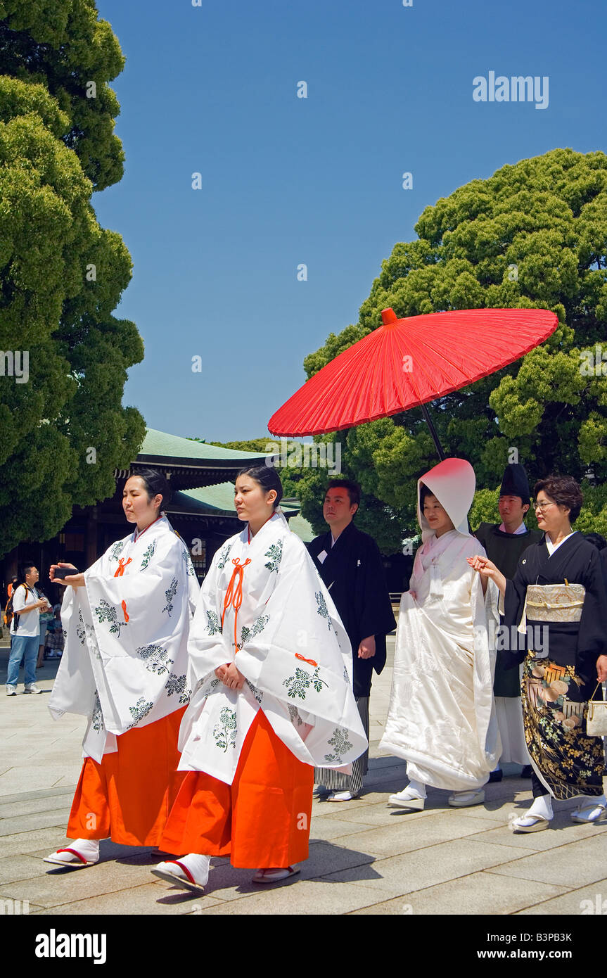 At traditional japanese shinto wedding ceremony at meiji jingu shrine ...