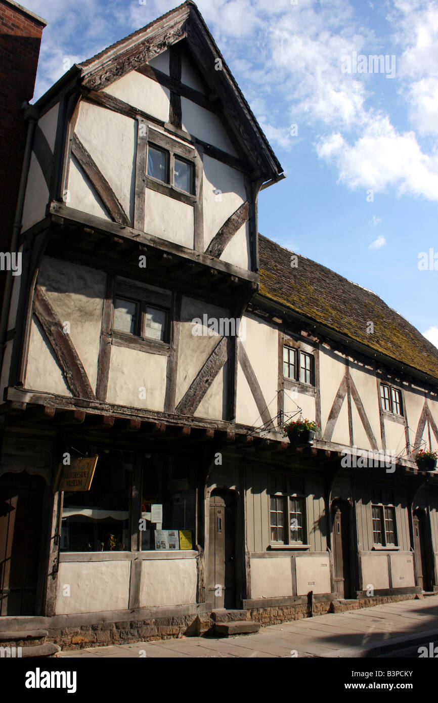 Medieval cottages in Tewkesbury, Gloucestershire, England Stock Photo ...