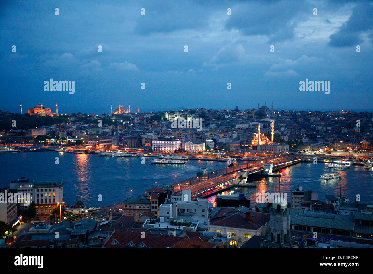 Night View Istanbul Stock Photos & Night View Istanbul Stock Images - Alamy