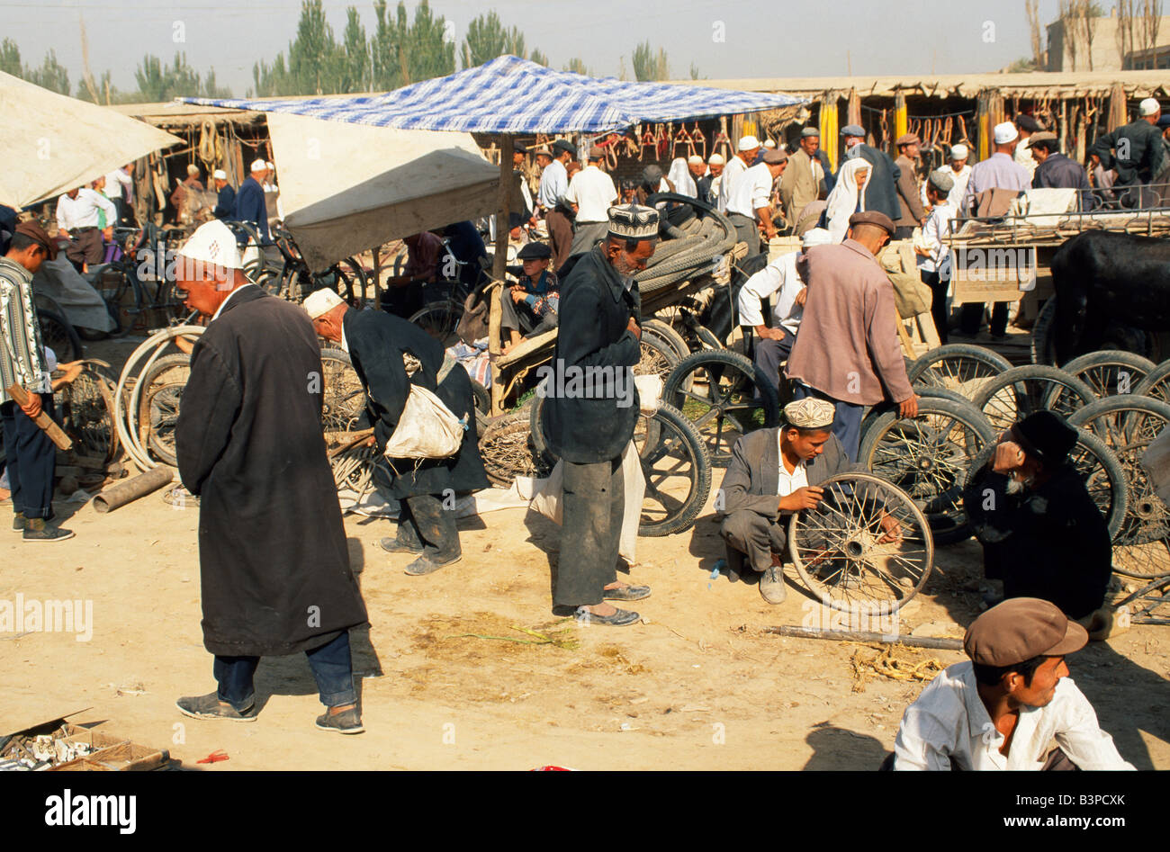 China, Xinjiang Uigur Autonomous Region, Kashgar. Kashgar's Sunday ...