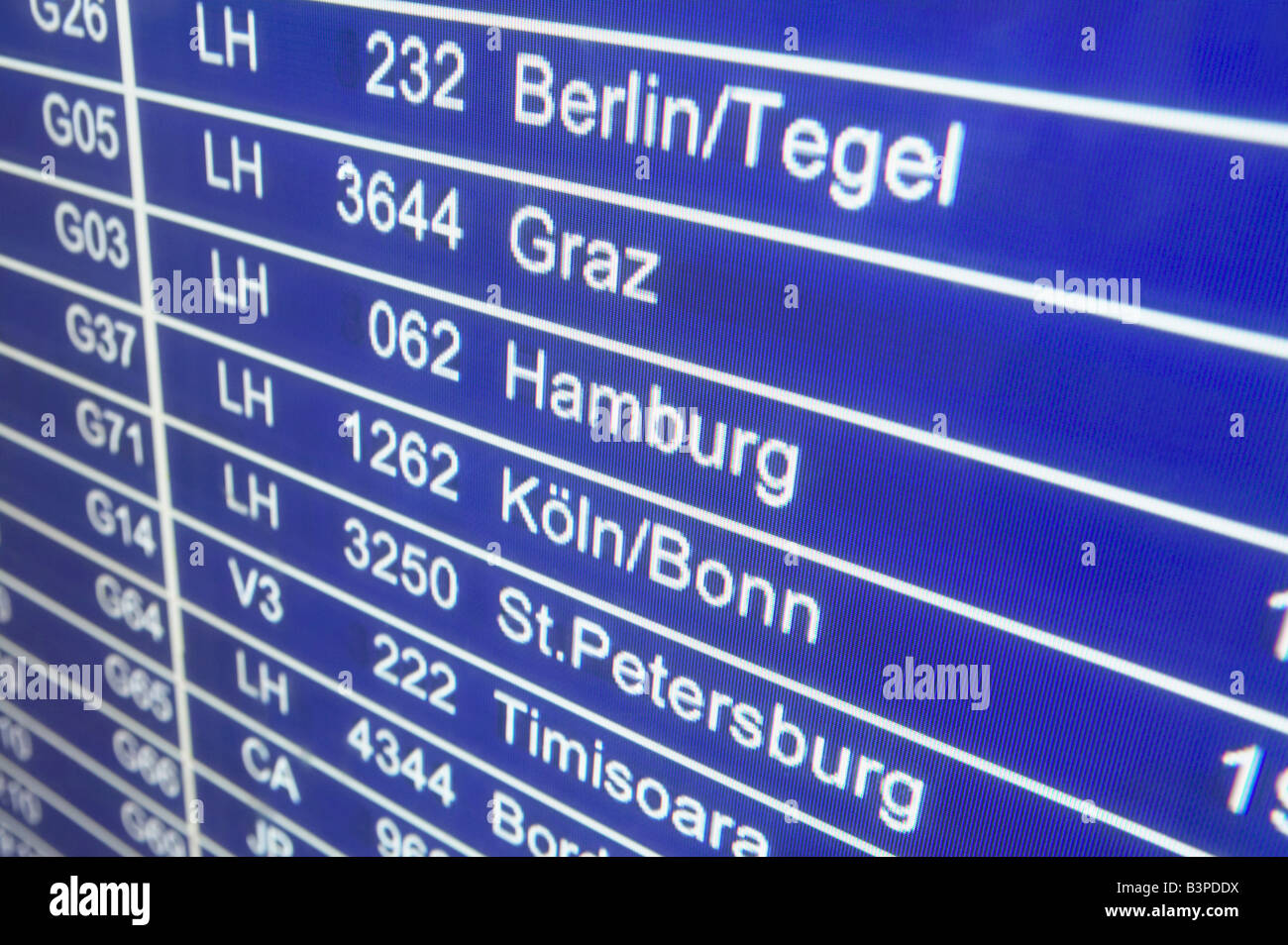 Departure display hi-res stock photography and images - Alamy