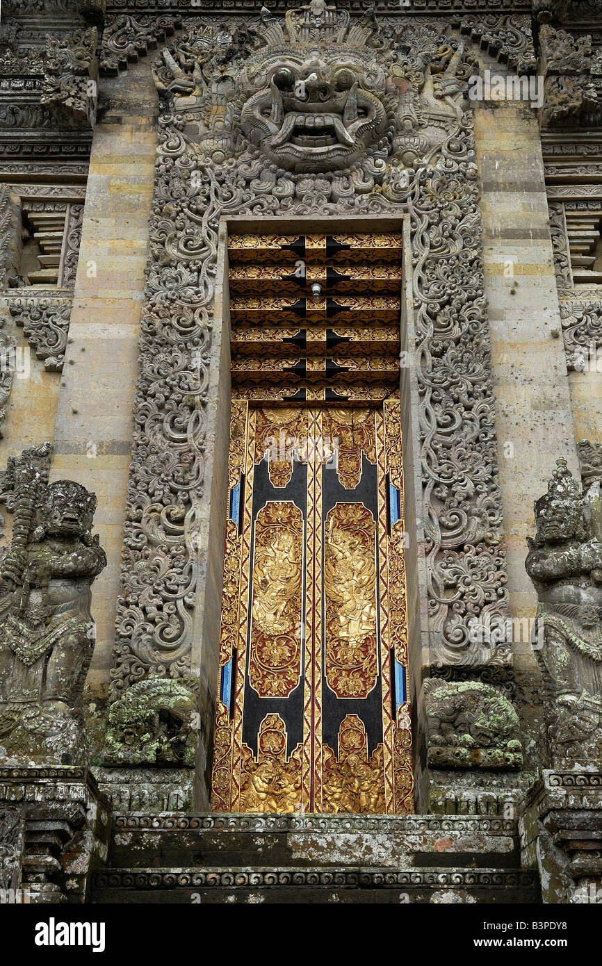 Bali temple decorations hi-res stock photography and images - Alamy