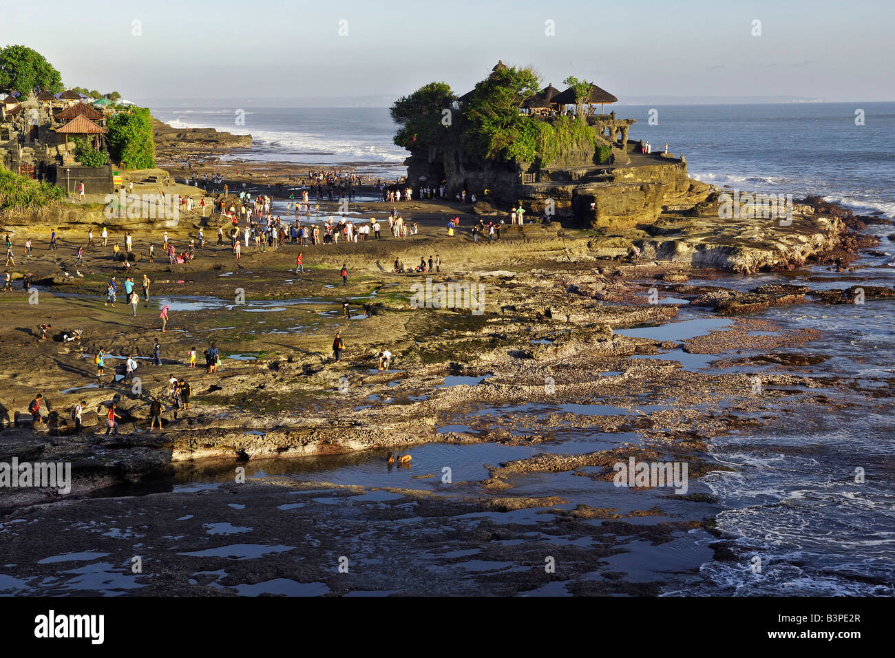 Tana lot temple hi-res stock photography and images - Alamy
