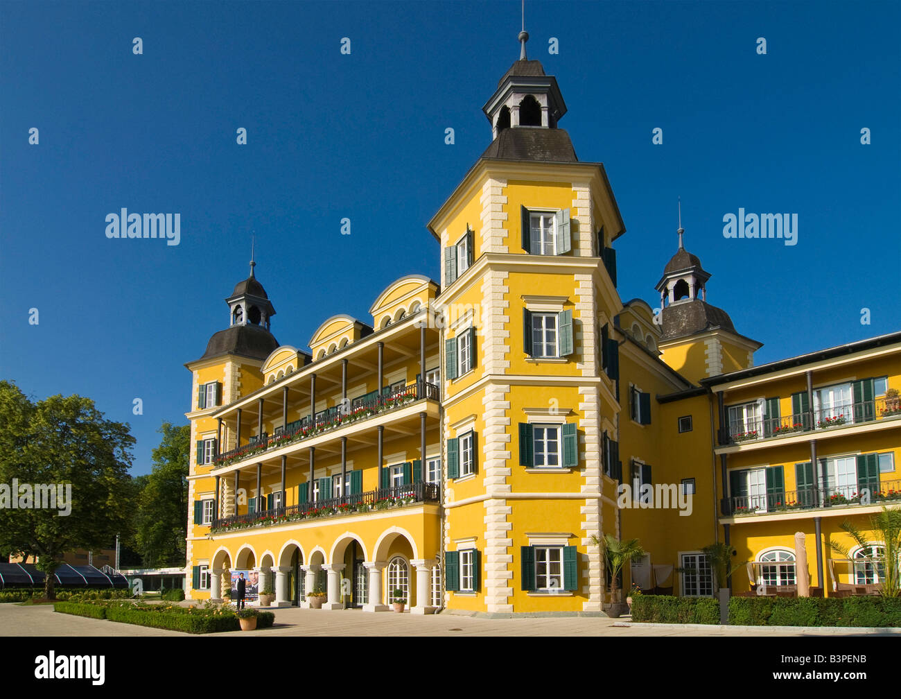 Velden Palace, Palace on Lake Woerthersee, in Velden, Carinthia ...