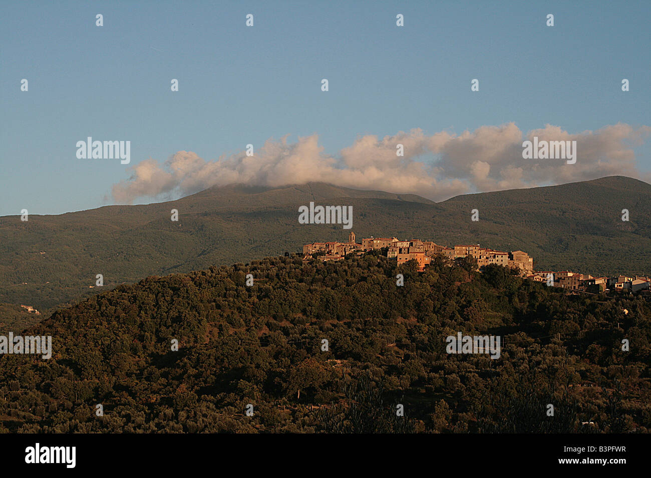 Montegiovi seen from "Cipressino" road, Monte Amiata area, Tuscany ...