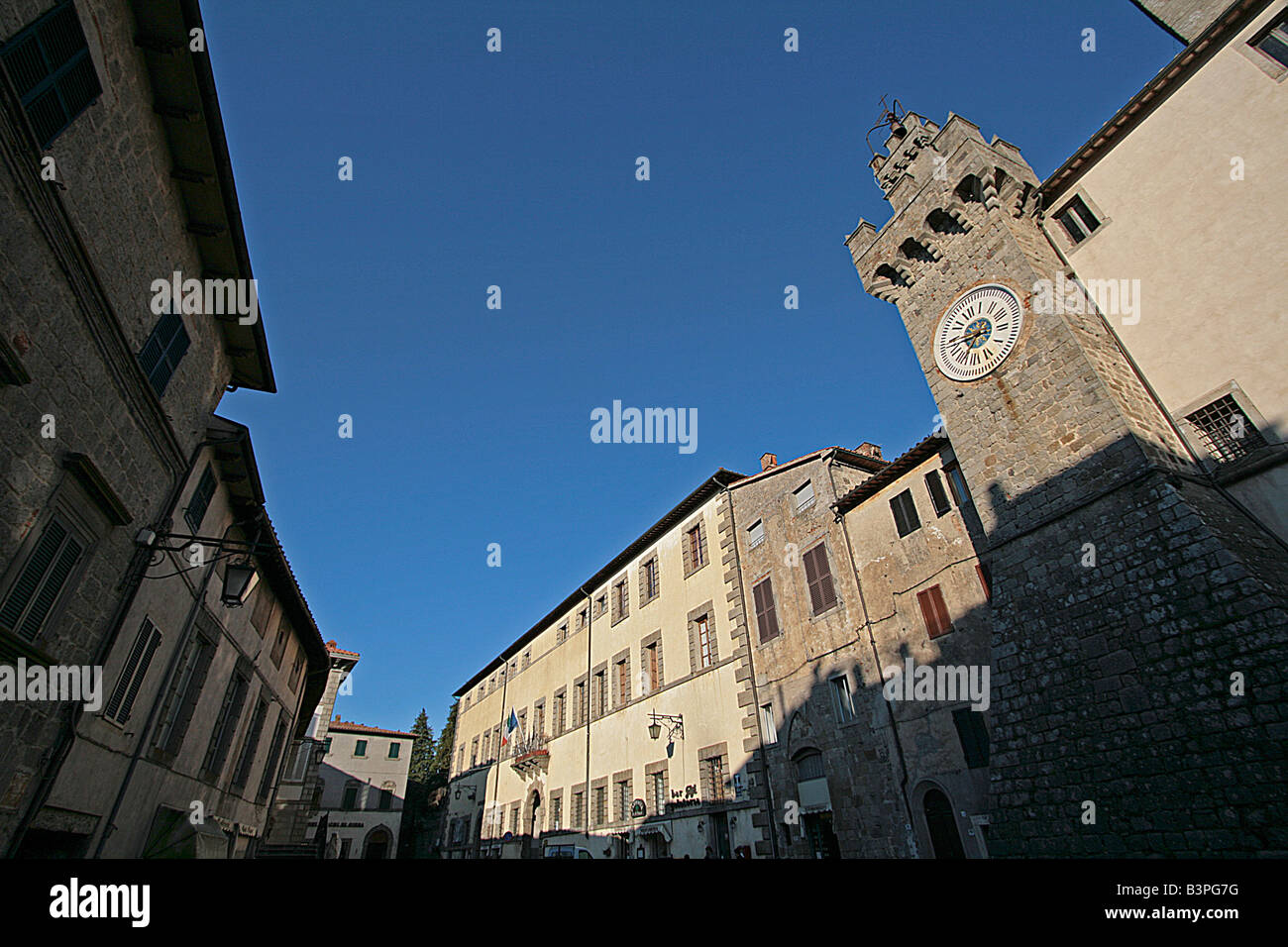 Sforza Cesarini palace with the Castle, Piazza Garibaldi, Santa Fiora ...