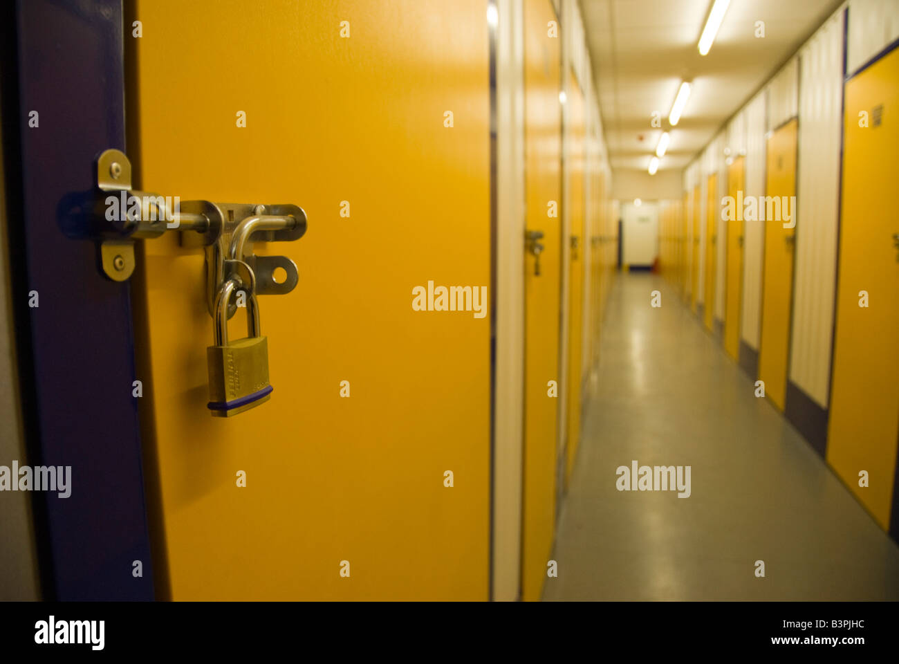 Interior of lock up storage facility Stock Photo - Alamy