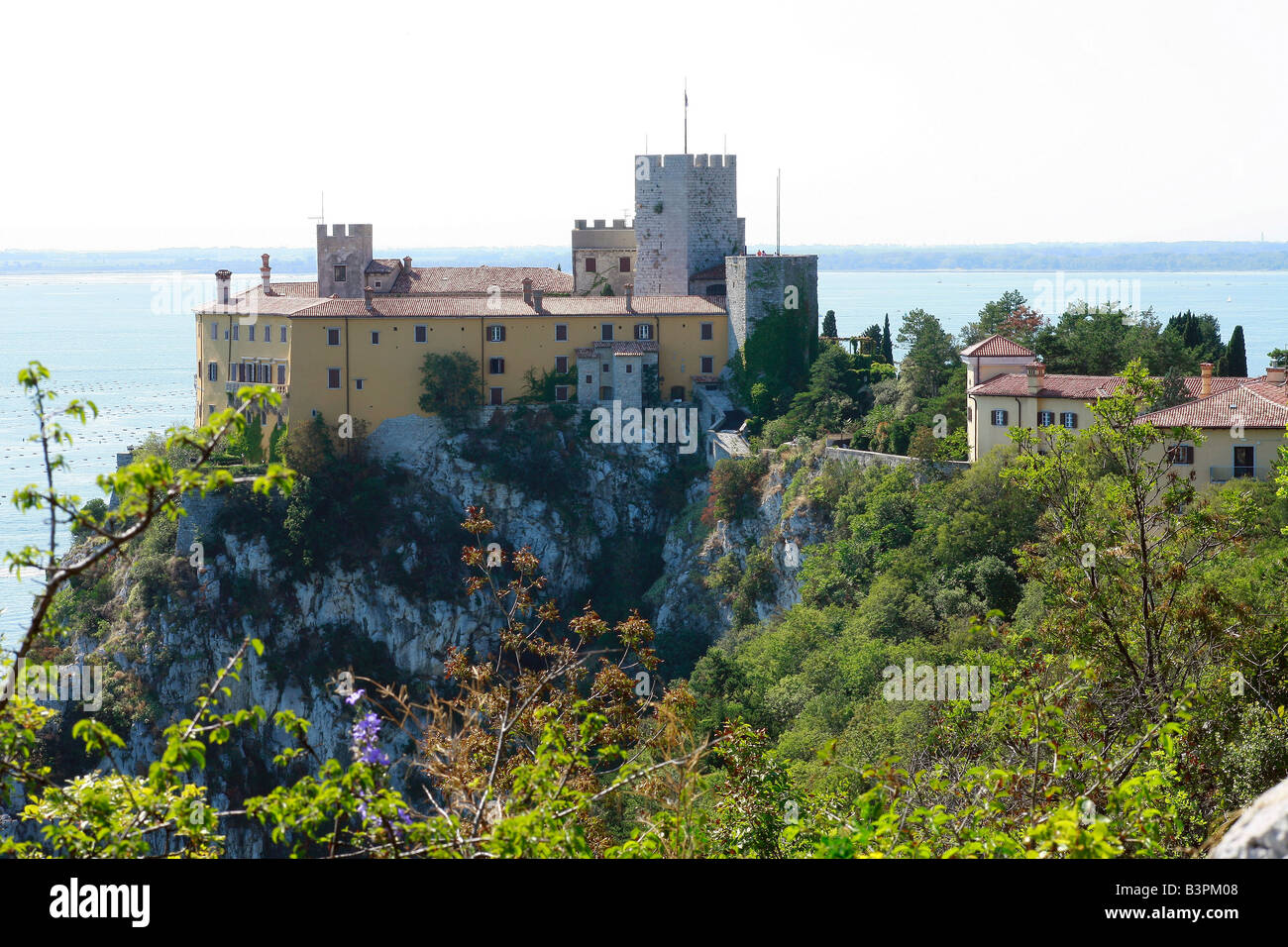 Duino aurisina hi-res stock photography and images - Alamy