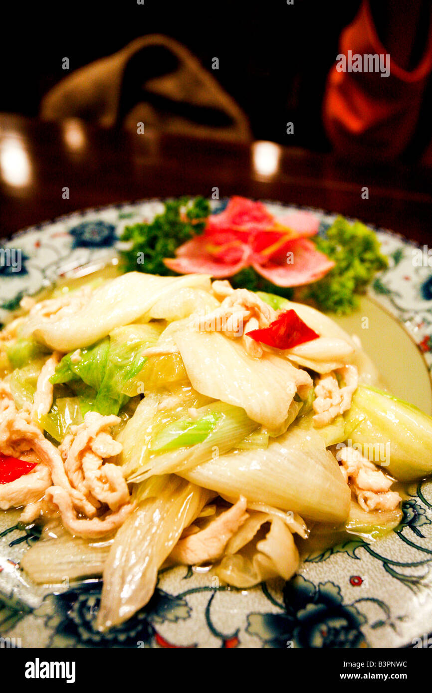 Chinese plate of chicken and vegetables Stock Photo - Alamy
