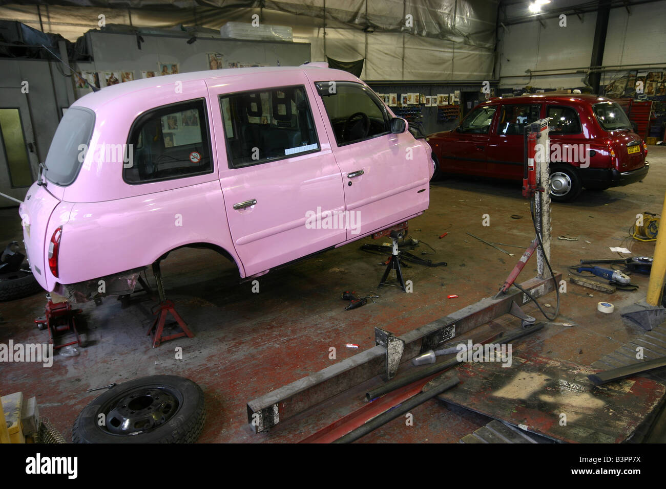 TXII TX2 black cab, taxi, LTI TX11 workshop garage repair engine ...