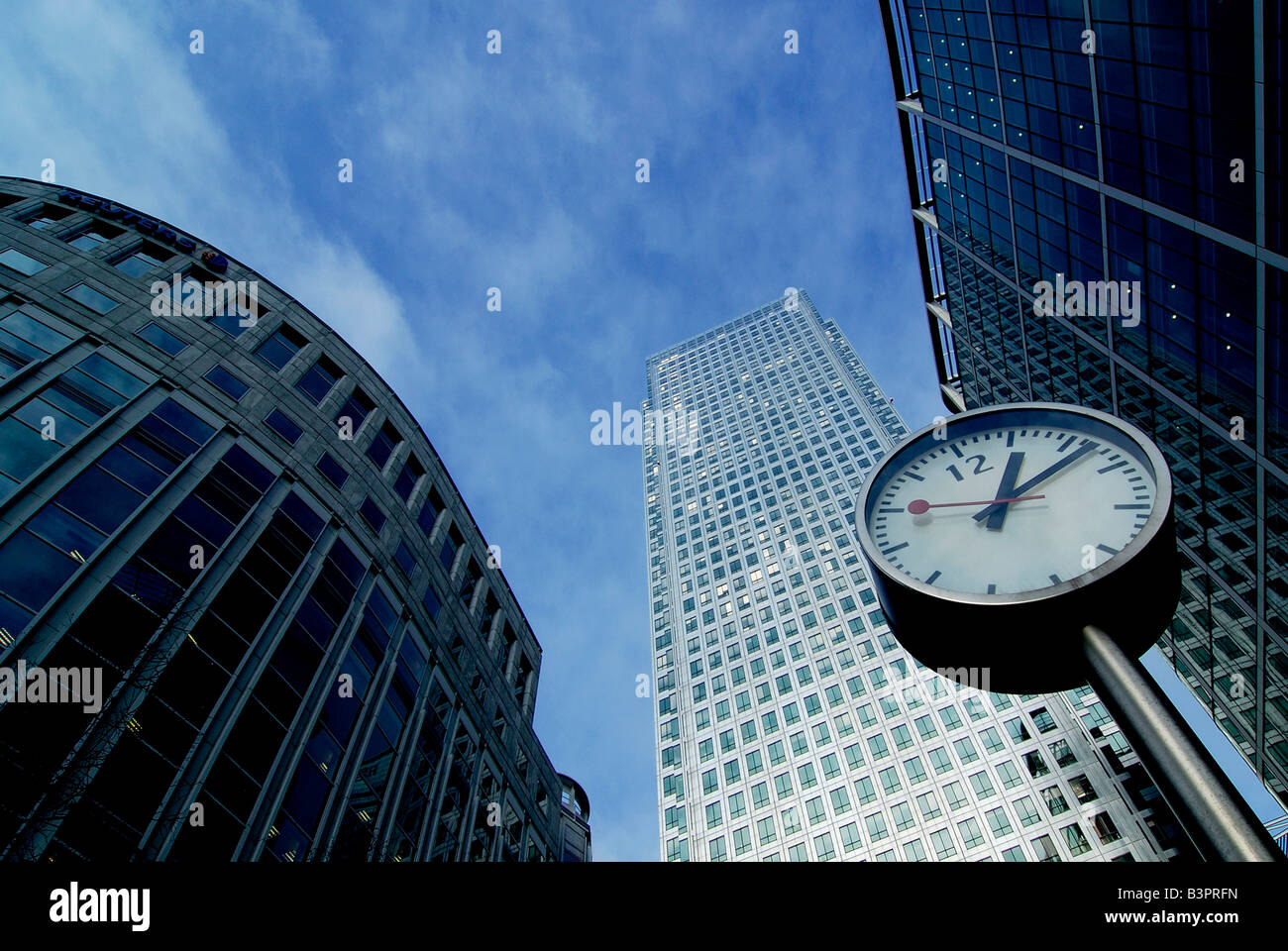 London clock hi-res stock photography and images - Alamy