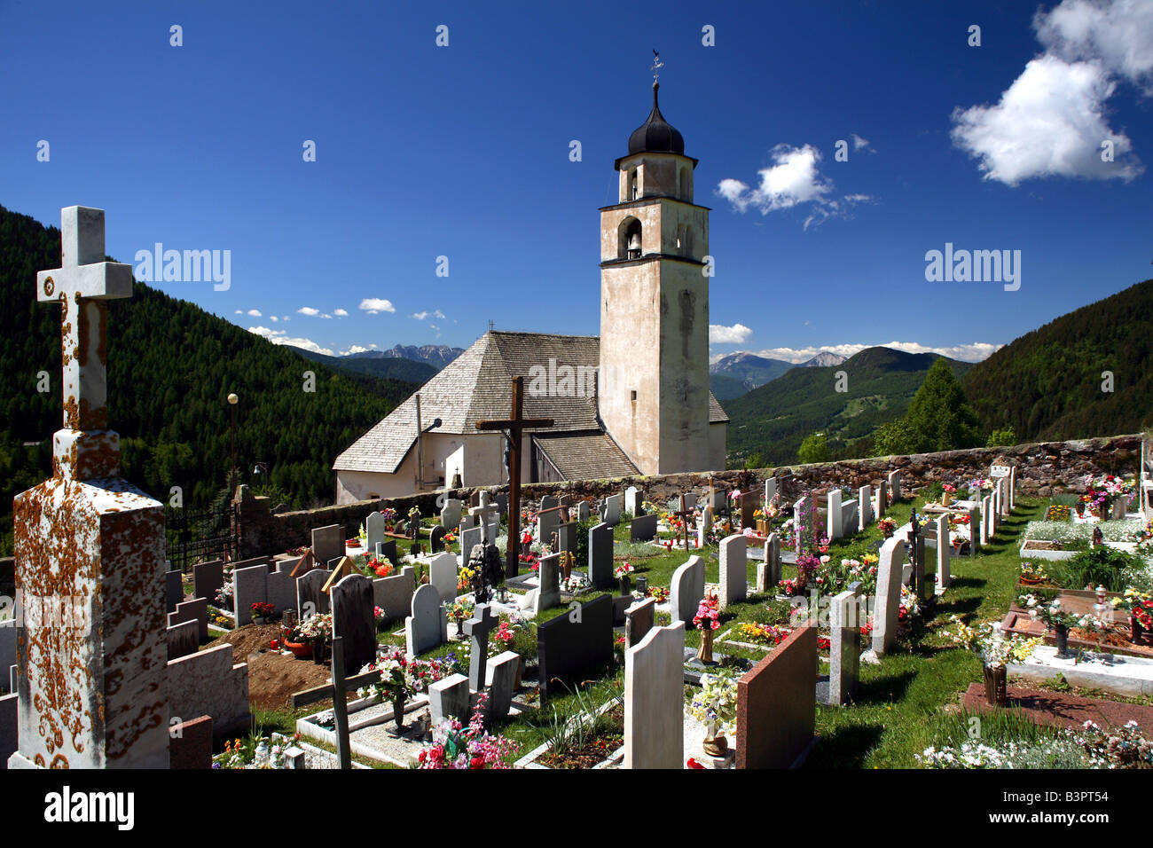 Cemetery, Palï¿½ del Fersina, Valle dei Mocheni, Trentino Alto Adige ...