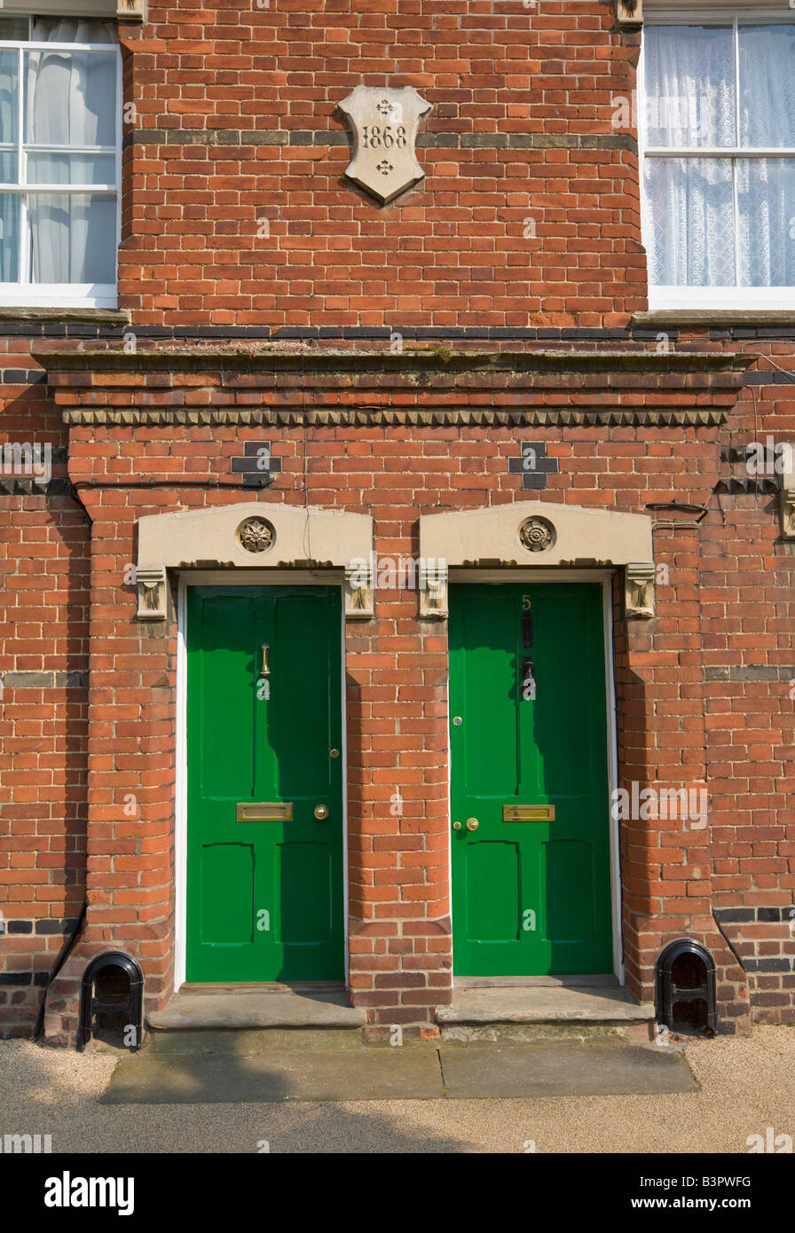 Terraced houses uk brick hi-res stock photography and images - Alamy