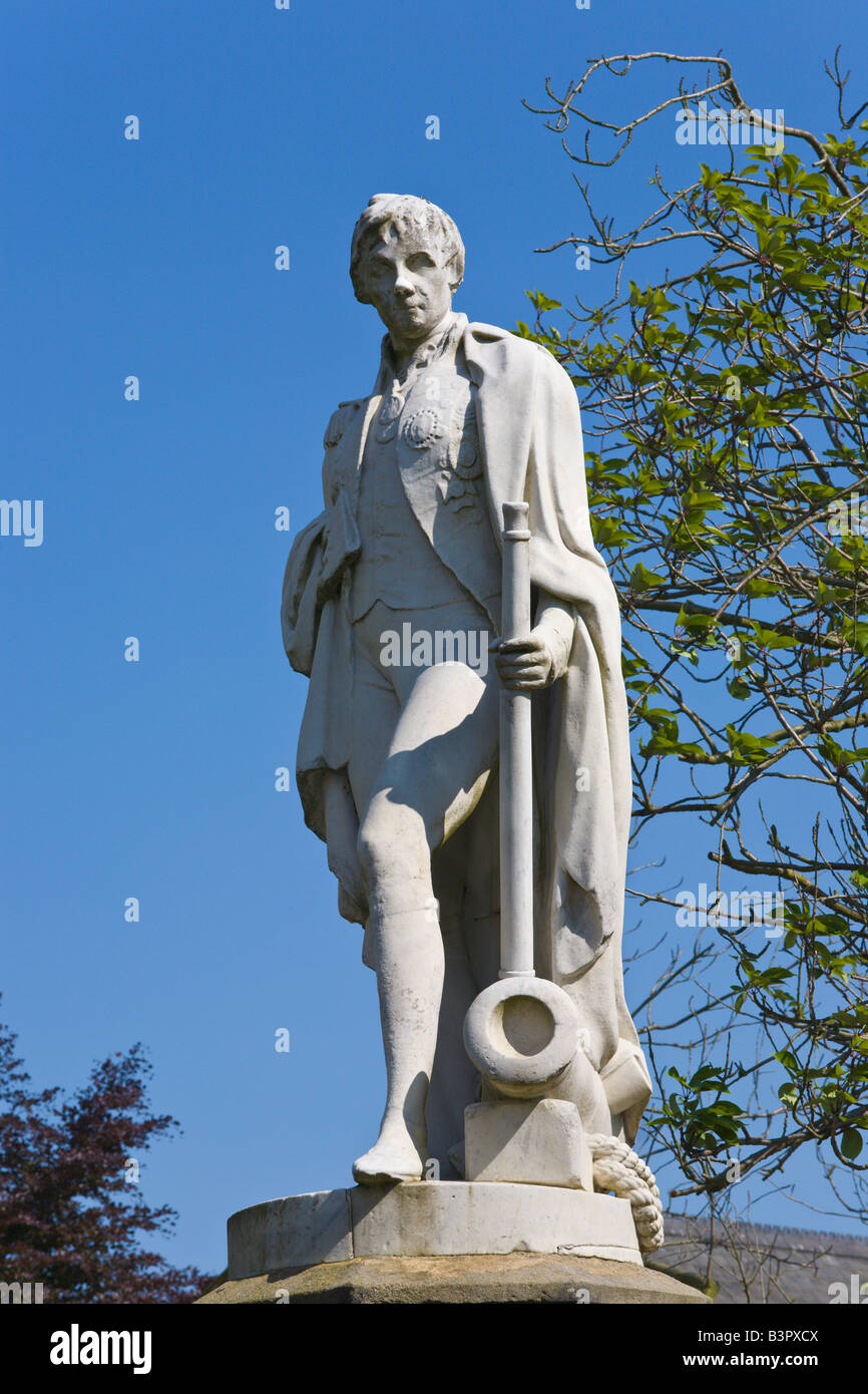 Statue of lord nelson hi-res stock photography and images - Alamy