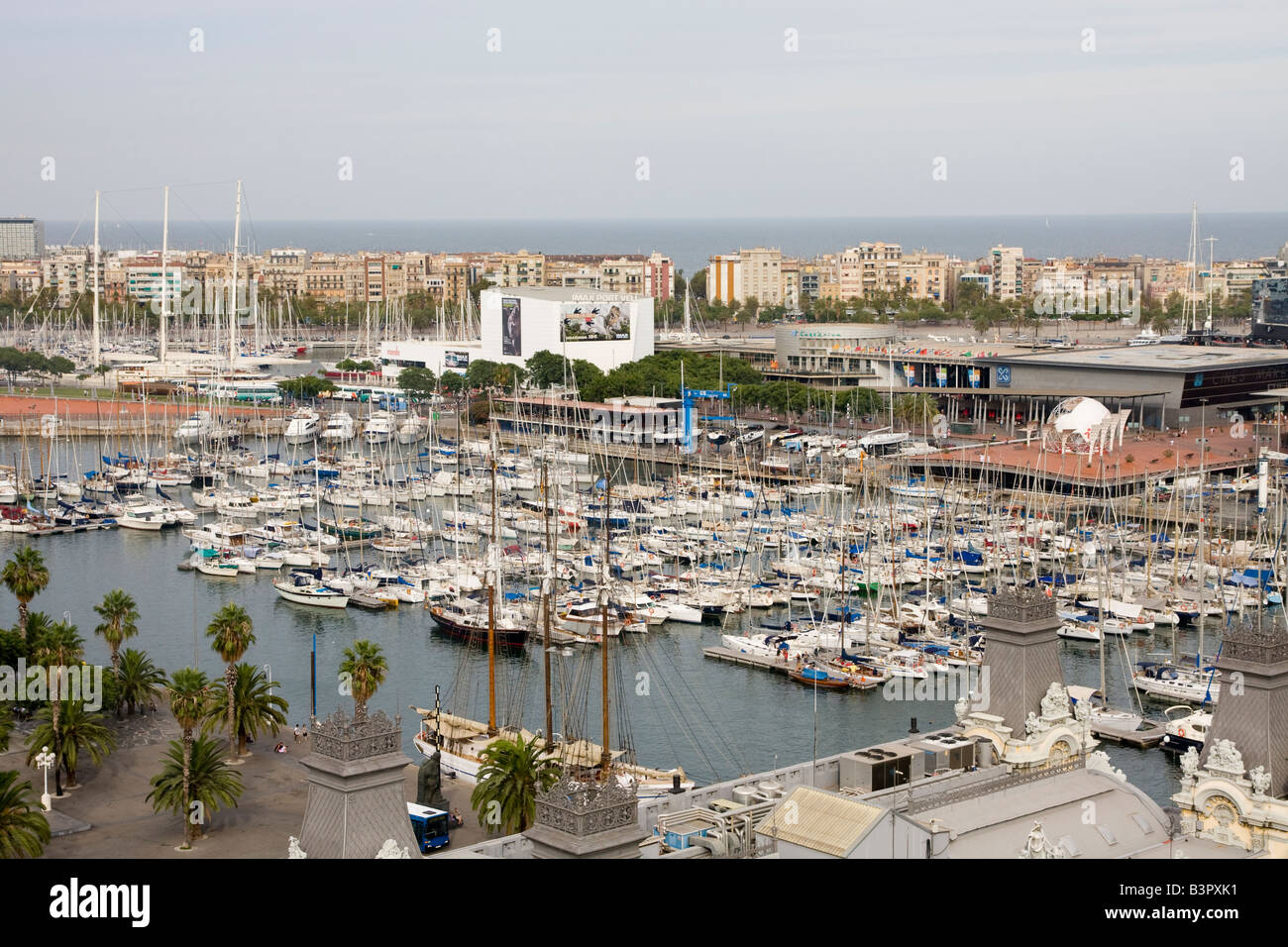Barcelona seafront hi-res stock photography and images - Alamy