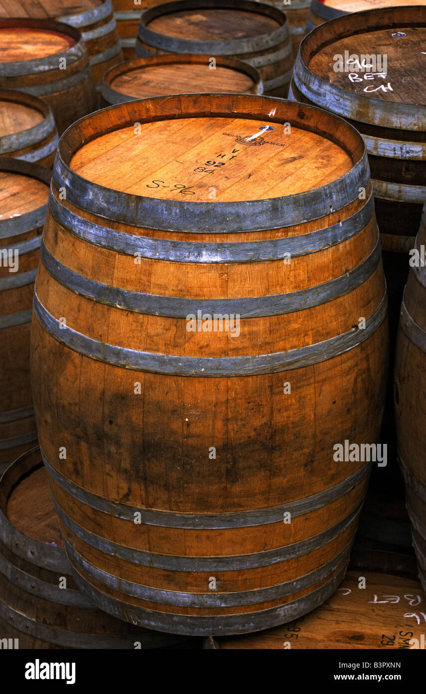 Oak manufacturing hi-res stock photography and images - Alamy