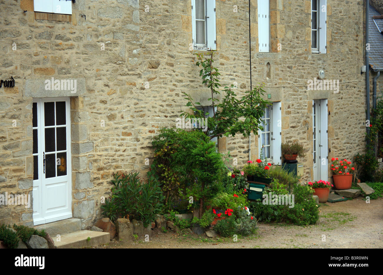 Traditional fishermans cottage hi-res stock photography and images - Alamy