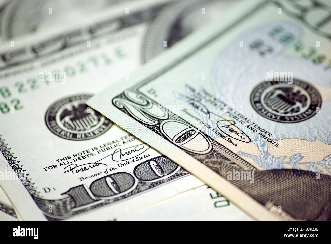 Twenty and one hundred dollars banknotes Stock Photo - Alamy