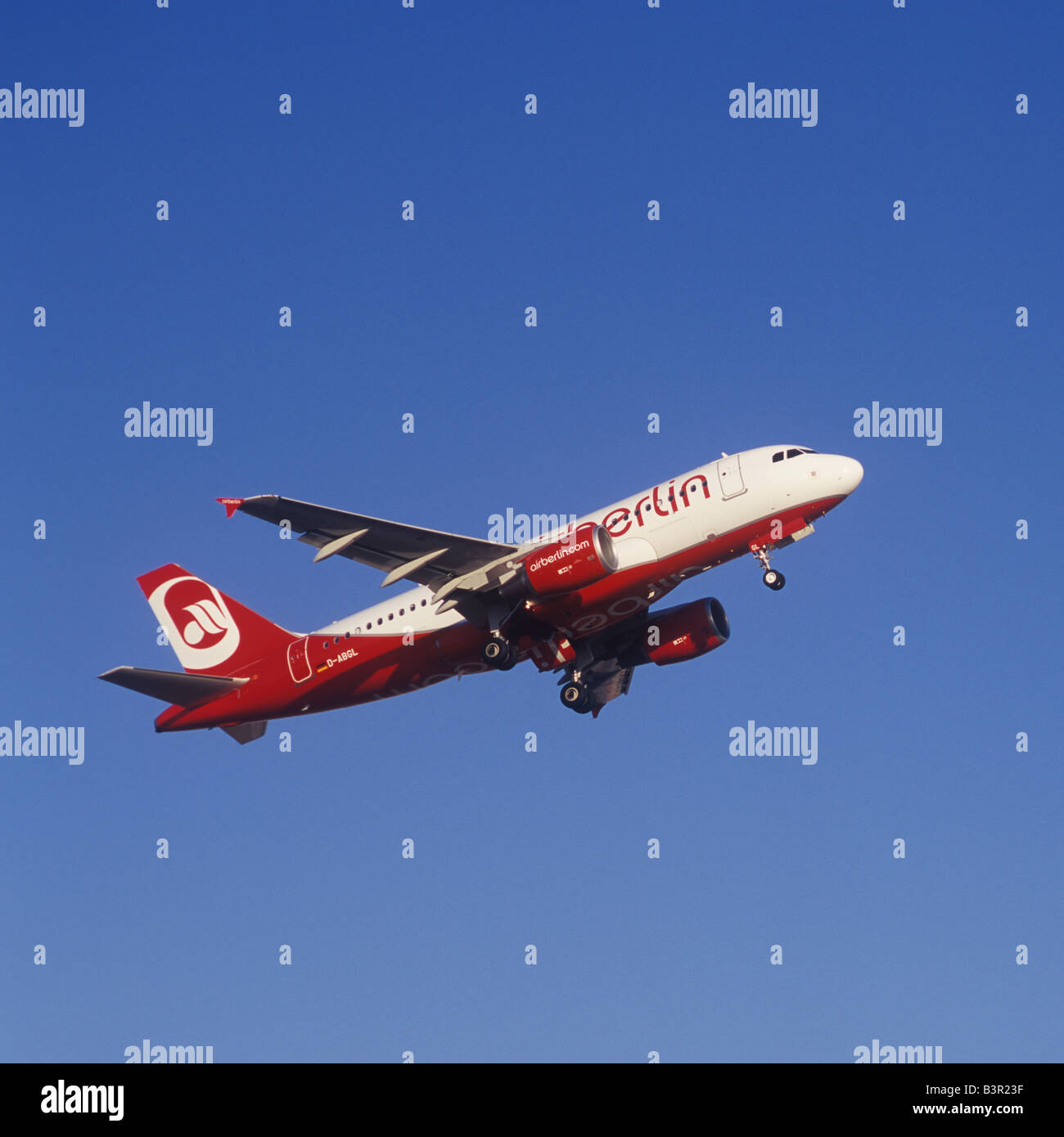 112 aircraft hi-res stock photography and images - Alamy