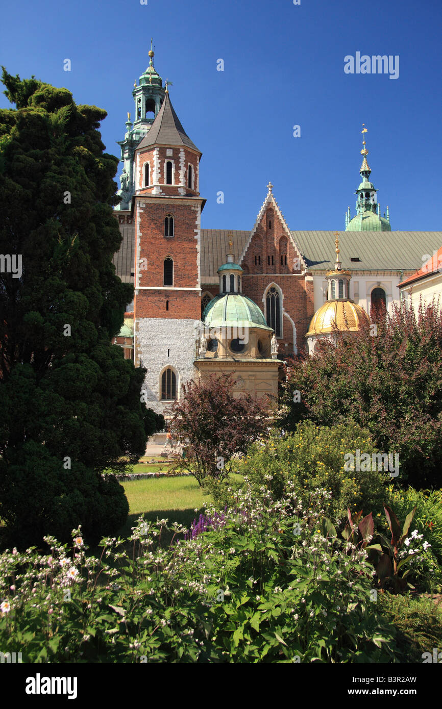 The Wawel castle complex (the ancient seat of Polish) kings in Krakow ...