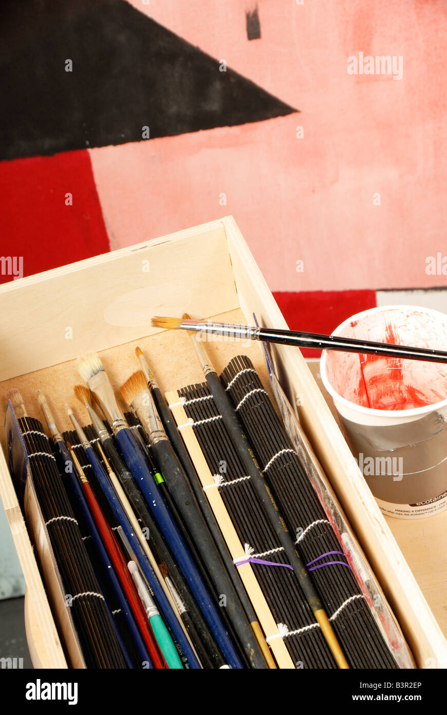 Selection of Artist paint brushes in tray Stock Photo - Alamy