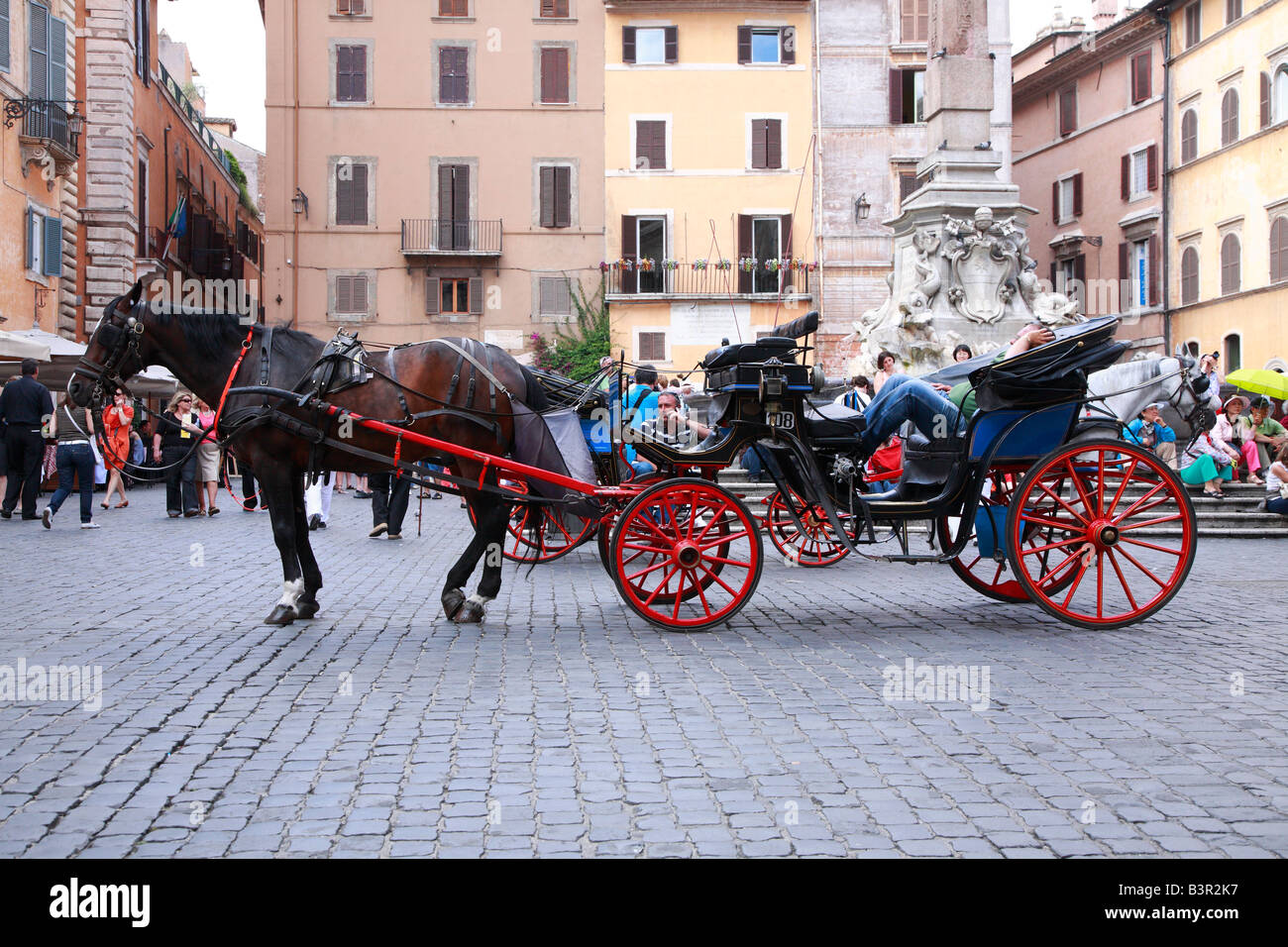 Rome horse carriage hi-res stock photography and images - Alamy