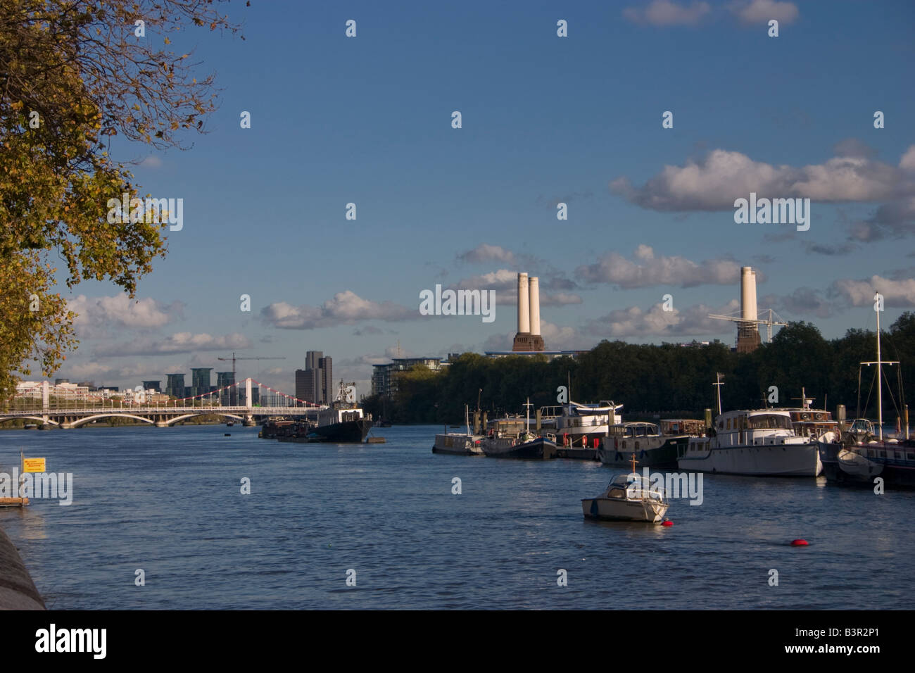 Chelsea river bank hi-res stock photography and images - Alamy